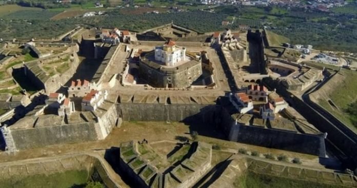 Maior forte do mundo fica em Portugal - Portugal Afora: Tours & Transfers